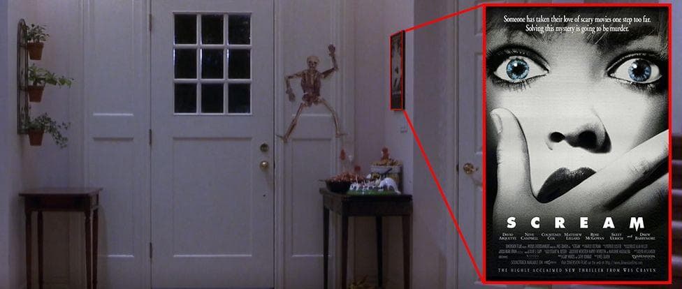 21 Interesting Wardrobe And Prop Details Fans Found In Comedy Horror Movies