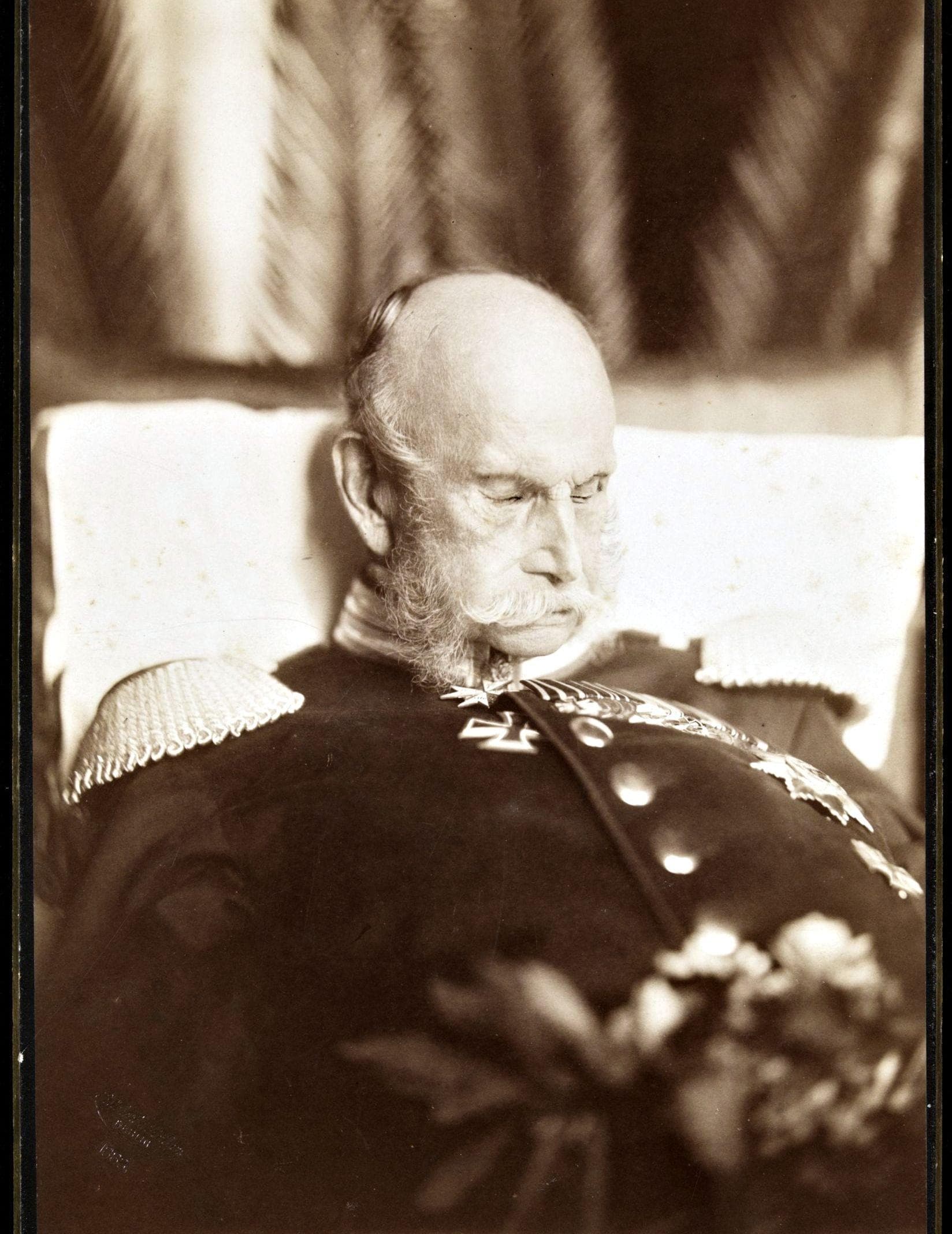 How Prominent Historical Figures Looked On Their Deathbeds