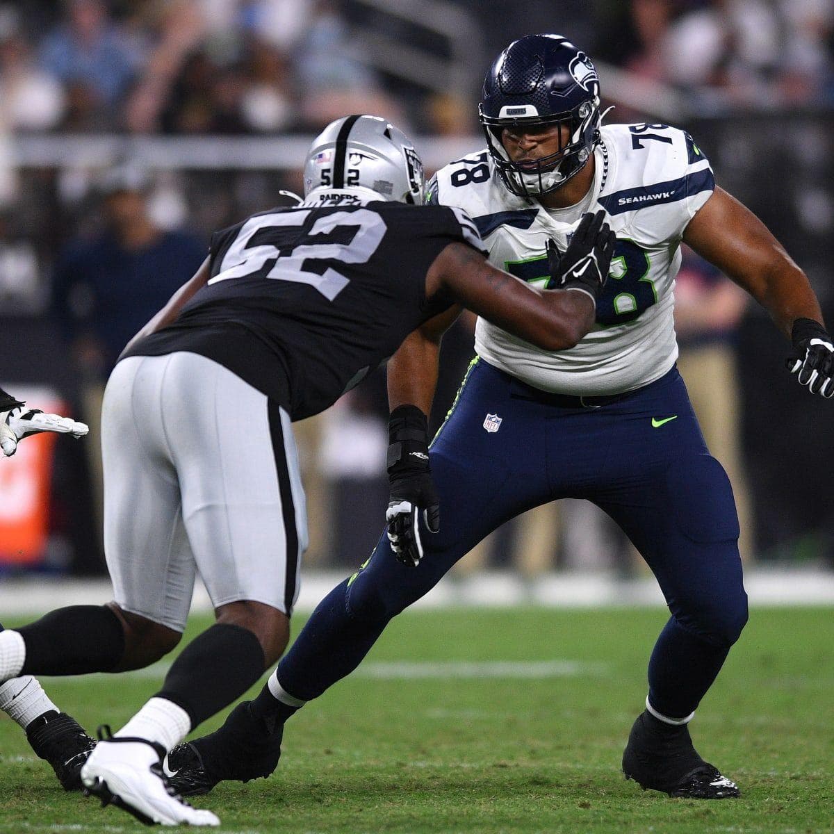 The 25+ Tallest NFL Players Right Now, Ranked