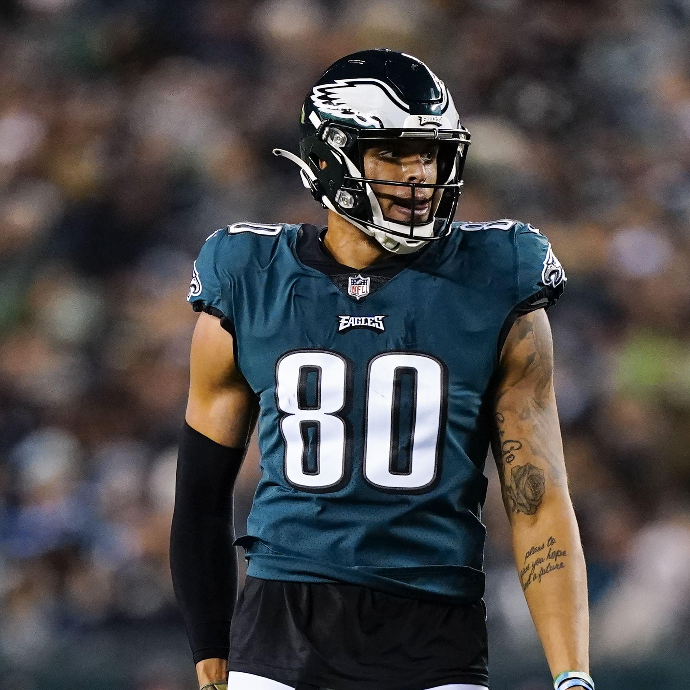 The 25+ Tallest NFL Players Right Now, Ranked