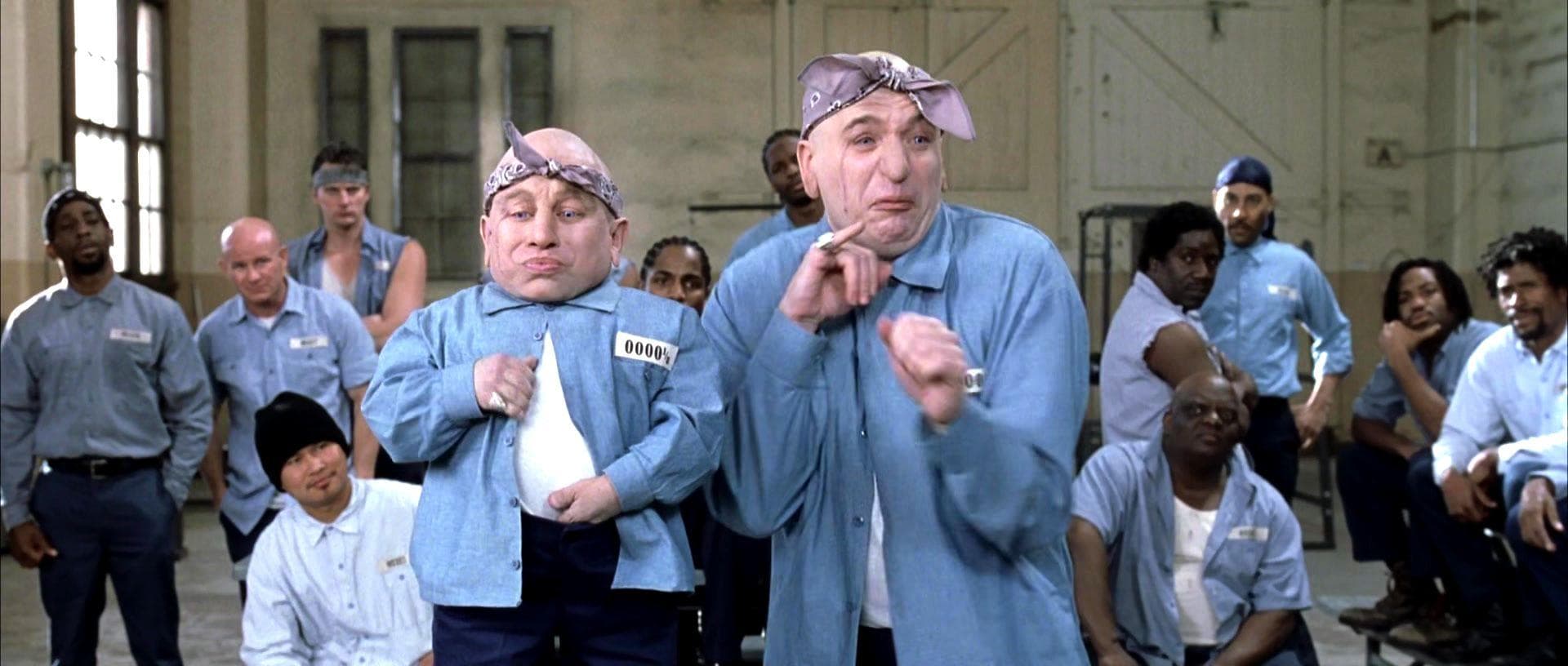 20 Prop and Wardrobe Details In Time Travel Comedies That Stand The ...