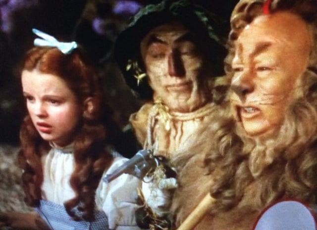 Small Details From Rewatchable Movies That We're Still Somehow Just ...