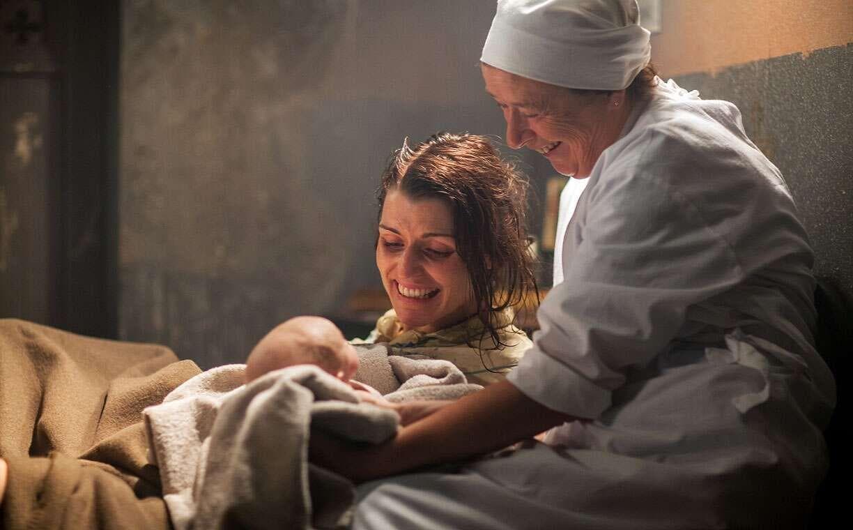 12 Facts About The History Of Midwifery That Really Deliver