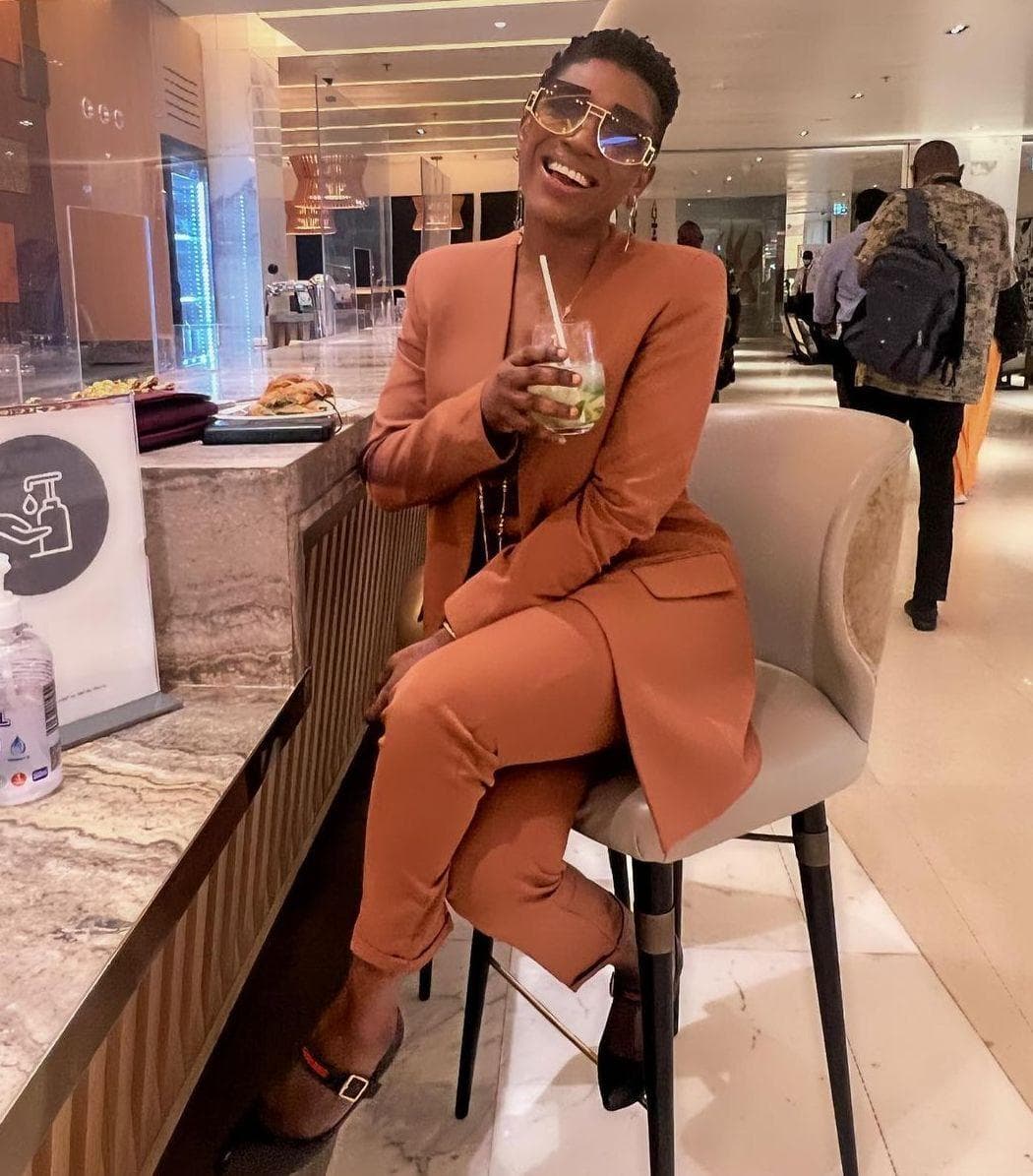 23 Celebrities Who Make Bowlegs Look Chic