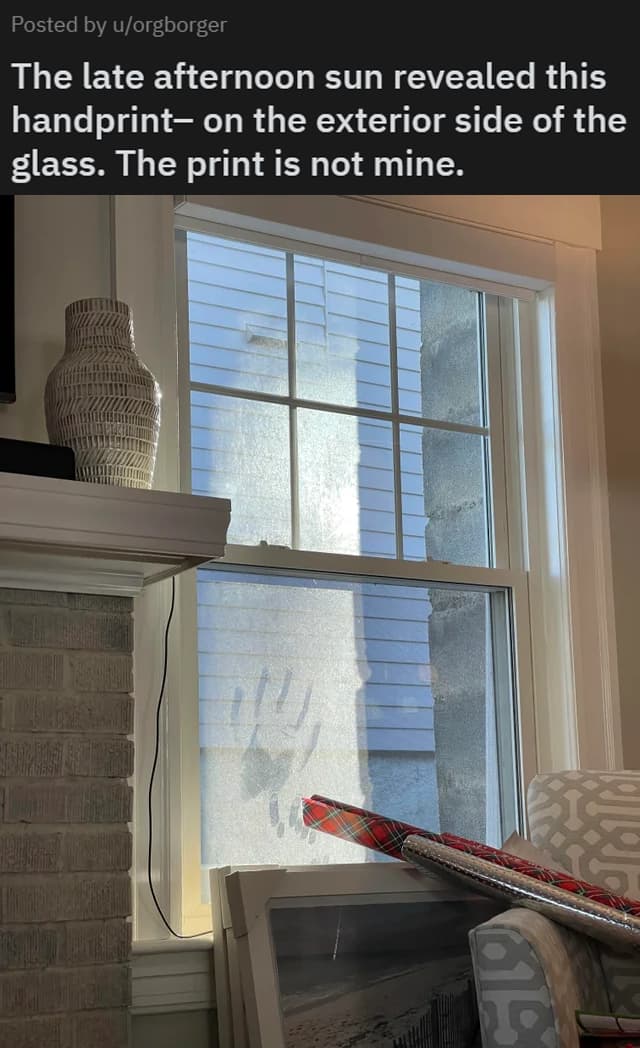 22 Weirdly Frightening Images That Made It Hard To Sleep This Week