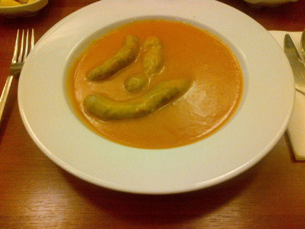 People From Other Countries Share The Local Dishes That Make Tourists ...