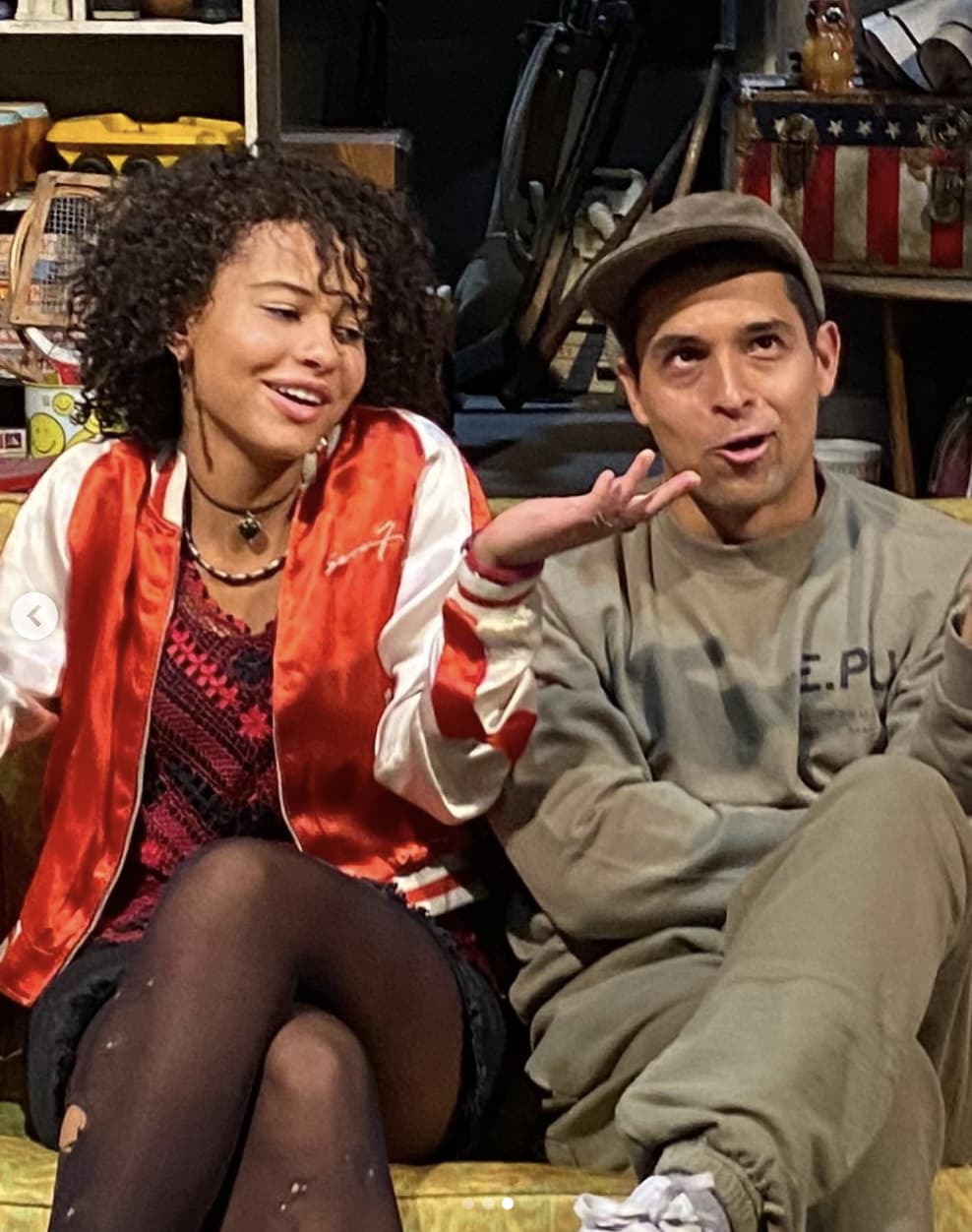 31 Behind-The-Scenes Photos From The Cast Of ‘That '90s Show’