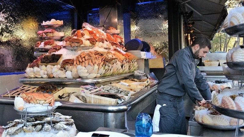 Things At A Restaurant That Will Make Us Say 'Check Please!'