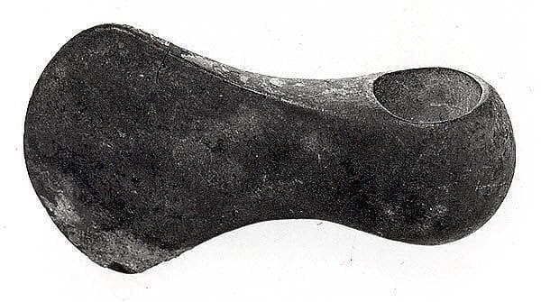 13 Fascinating Historical Axes And Clubs Throughout History