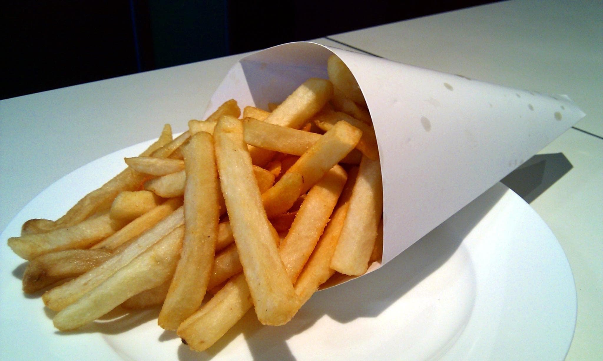 Things We Just Found Out About How People Eat French Fries