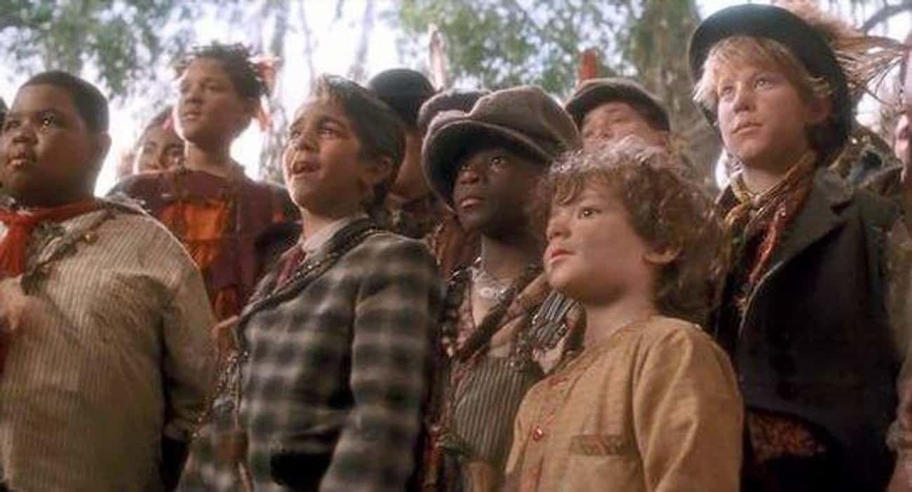 Small Details Fans Noticed In '90s Fantasy Movies That Are Pure Magic