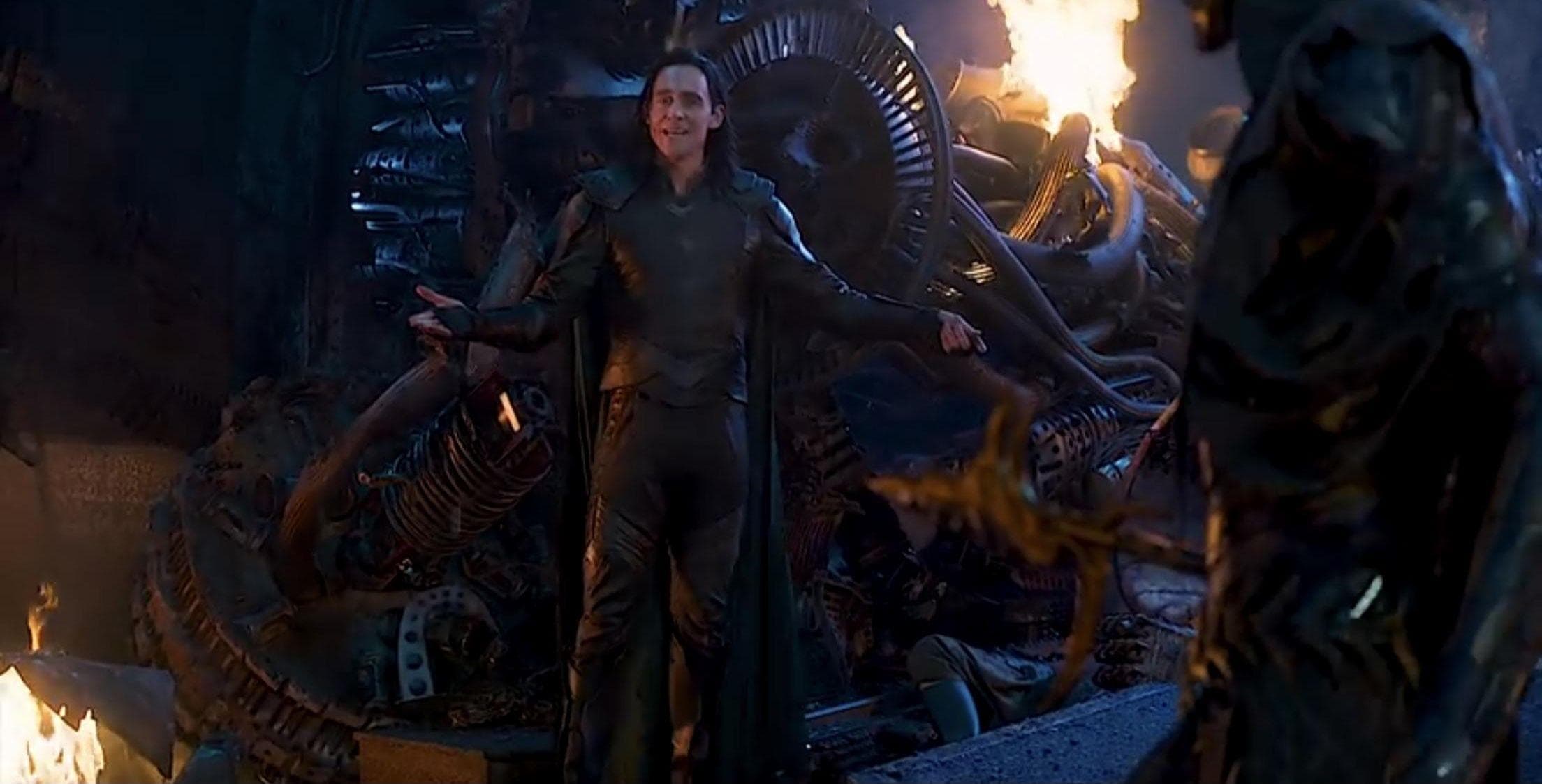 18 Small Details Fans Noticed About Fictional Movie Weapons We Wish ...