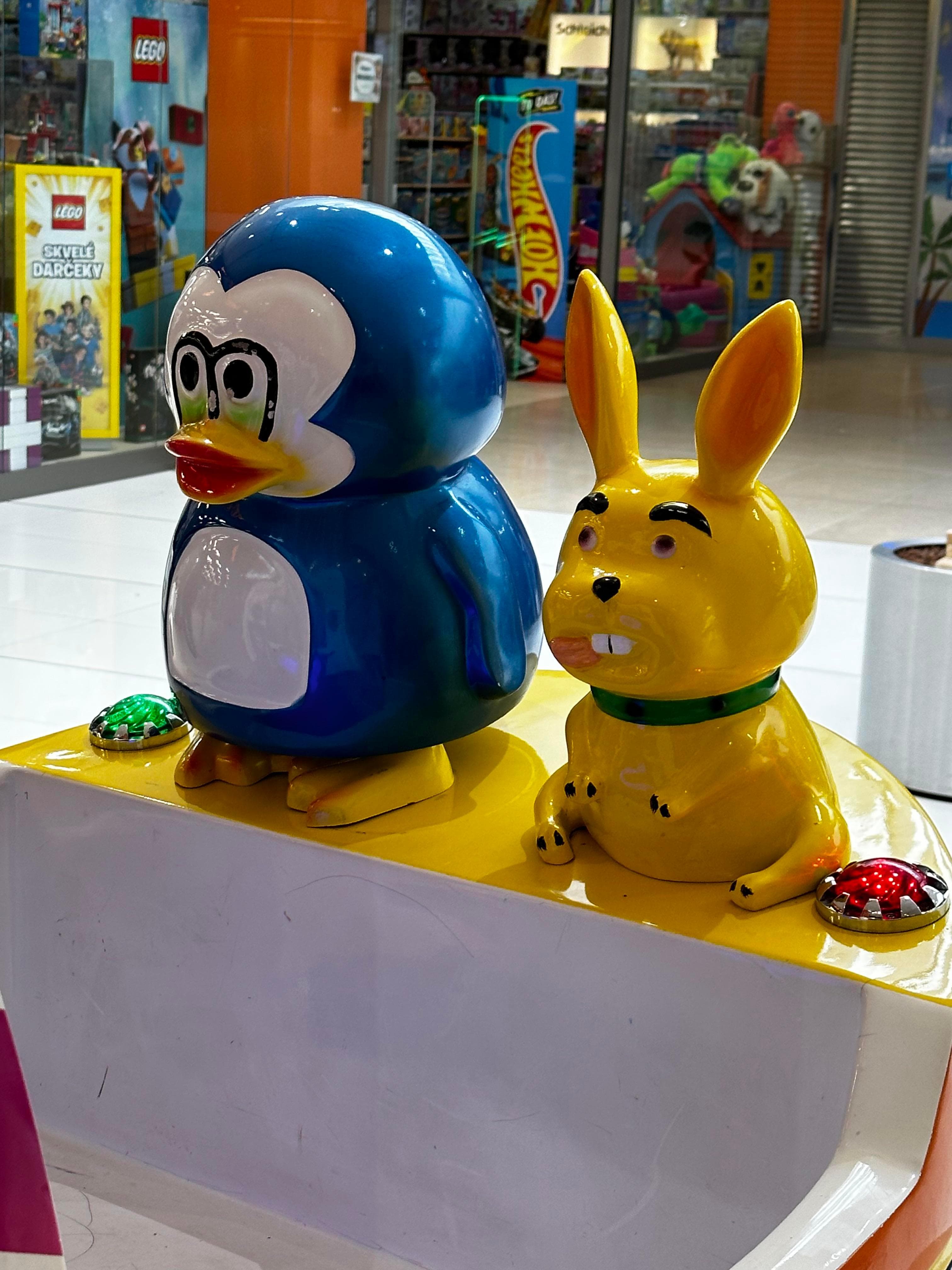 13 Deeply Cursed Images We Found This Week We Wish We Could Unsee