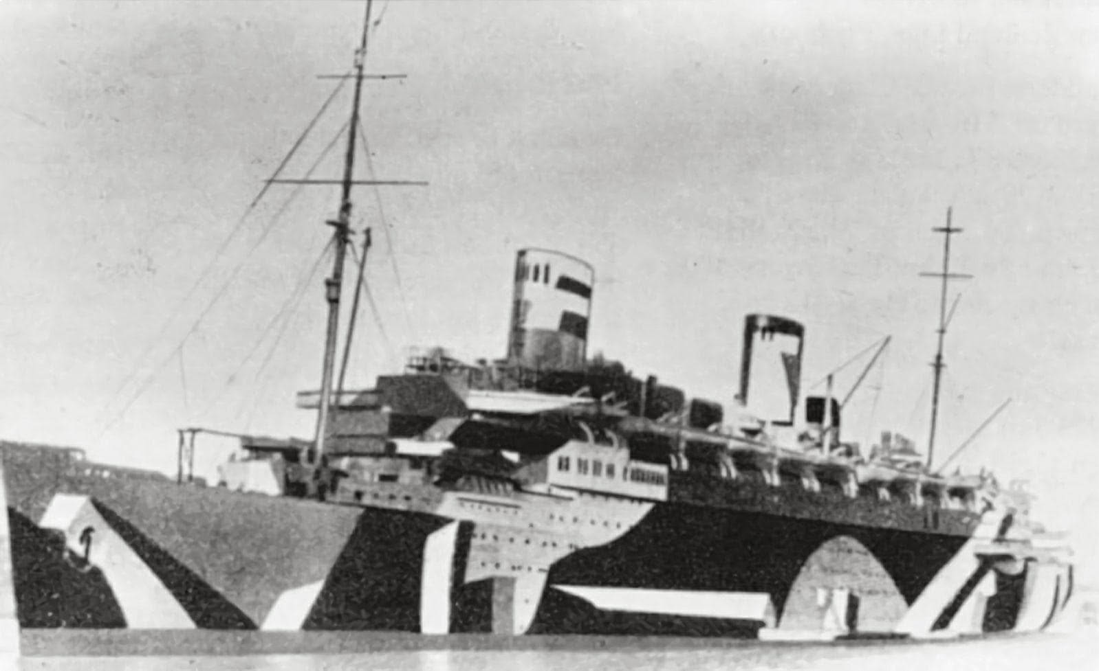 Images Of Historical Camouflage That Are Too Good To Hide