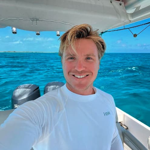 The Most Popular Cast Members Of 'Below Deck Sailing Yacht,' Ranked ...