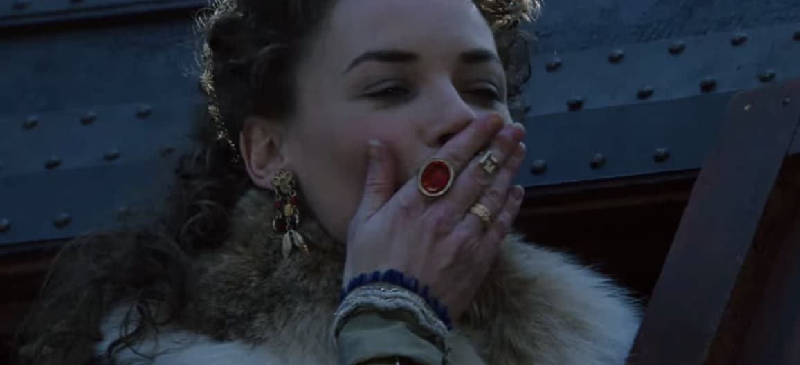 Prop And Wardrobe Details Fans Noticed In War Movies