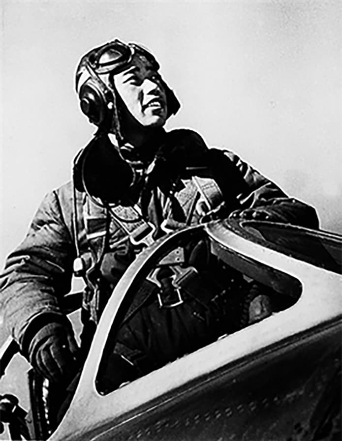 The 17 Best Military Pilots In History, Ranked By History Buffs
