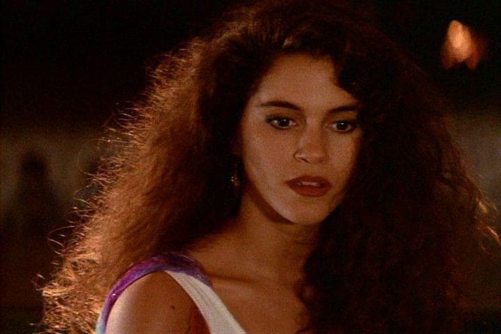 30 Hottest Female Vampires In TV & Movies, Ranked By Fans