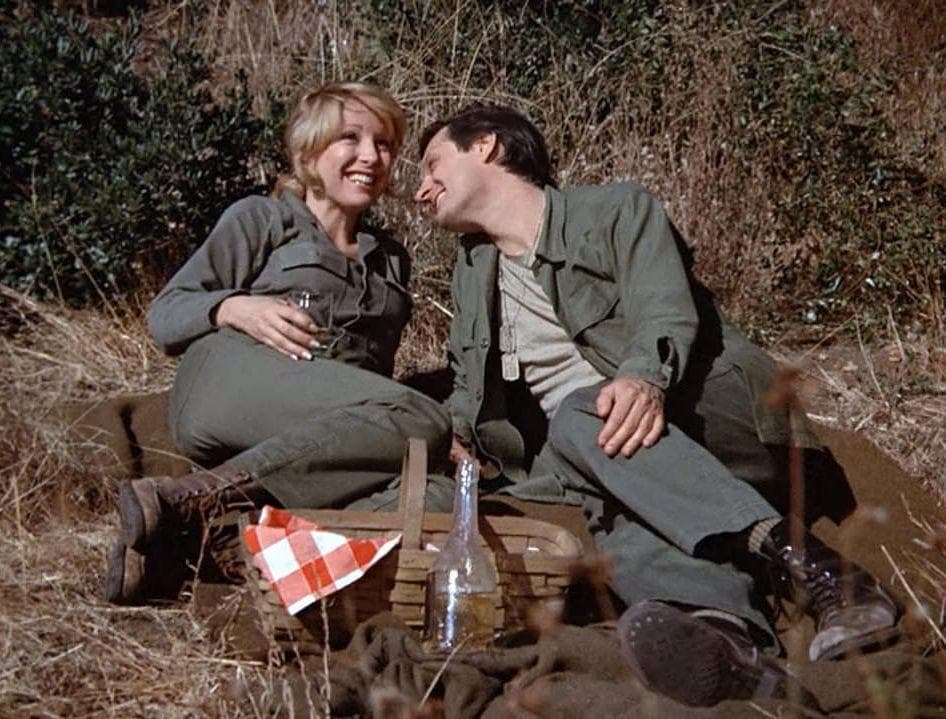 The 15 Best 'MASH' Episodes, Ranked By Viewers