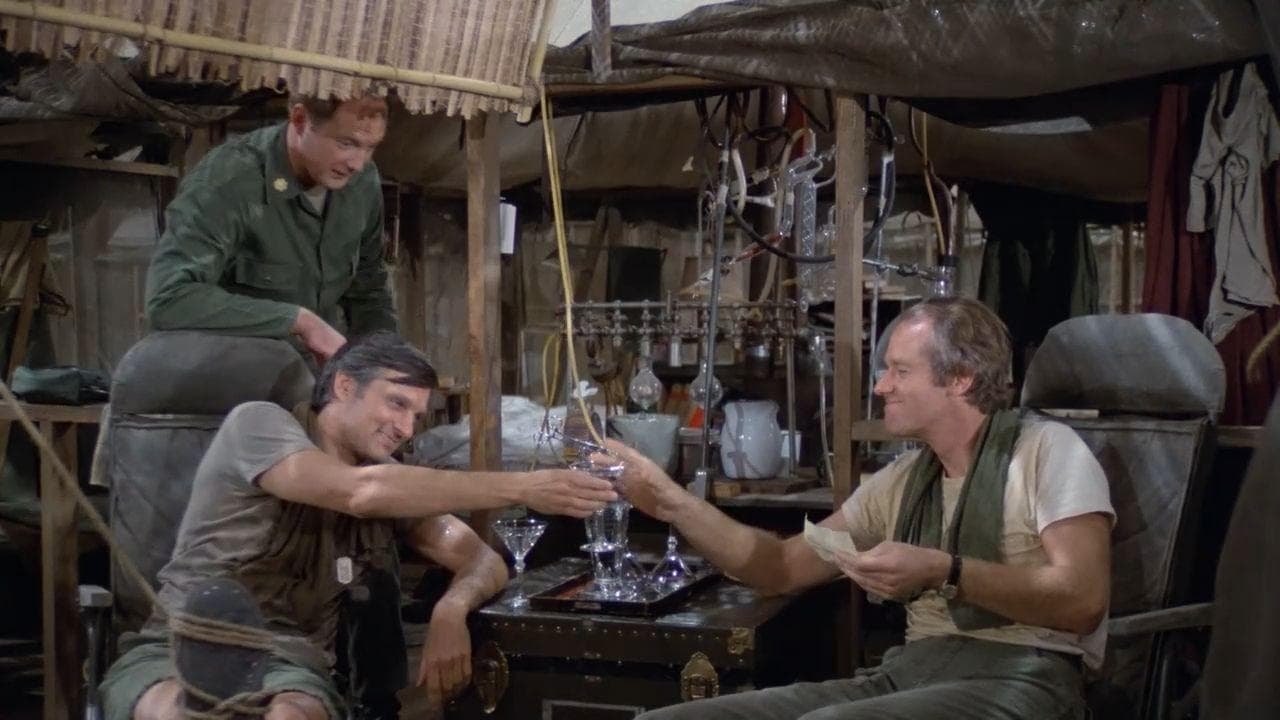 The 15 Best 'MASH' Episodes, Ranked By Viewers