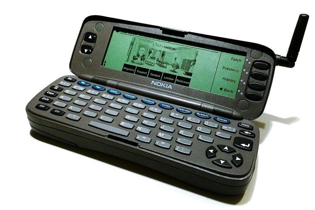 12 Cell Phones From The '90s That Make You Feel Nostalgic