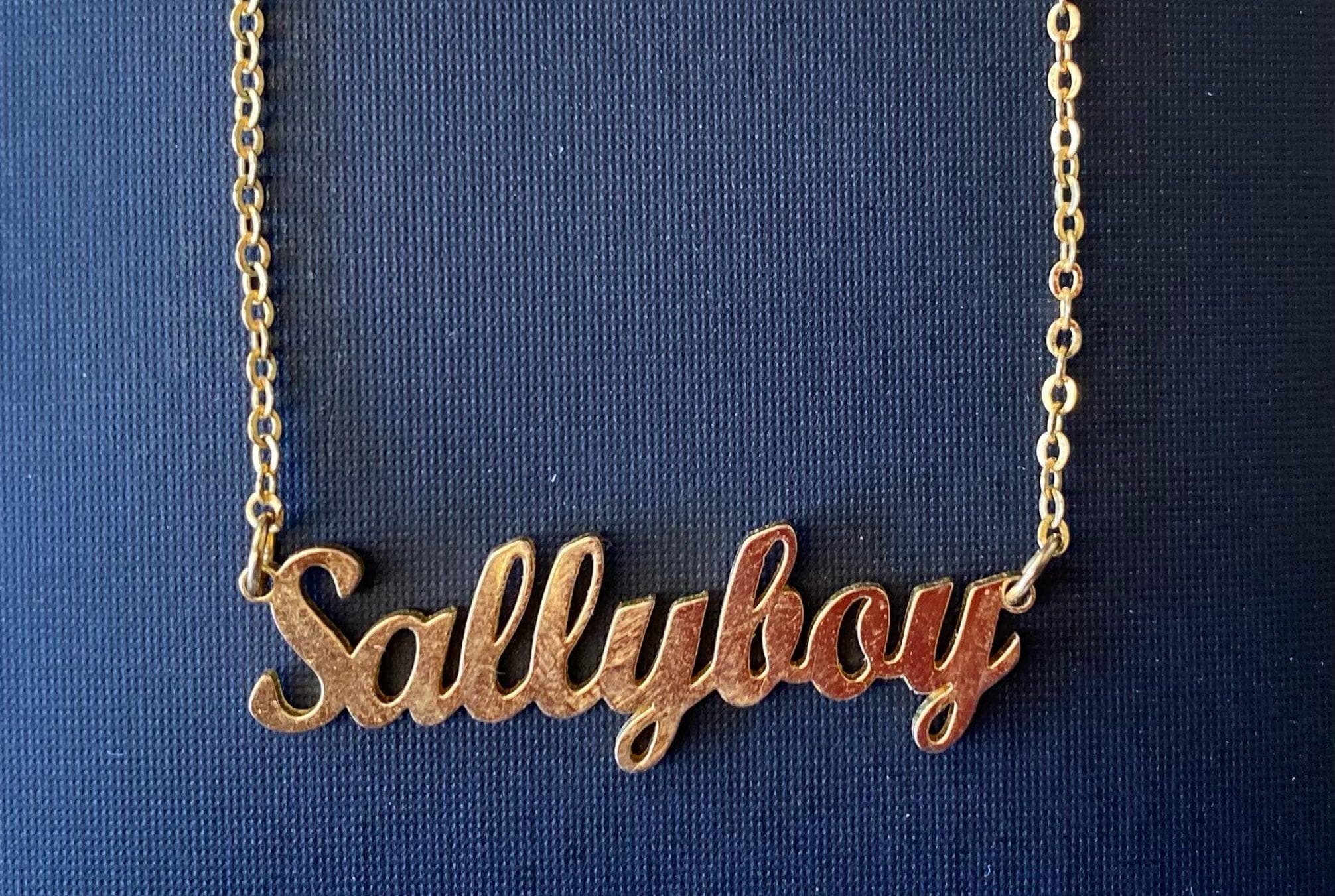 The 16 Popular '90s Jewelry Trends, Ranked