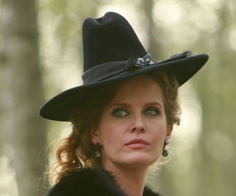 The 30 Hottest Fictional Witches, Ranked