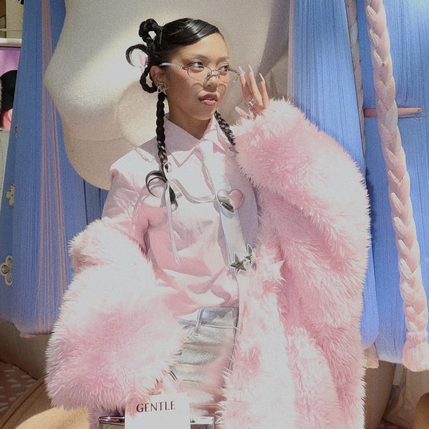 The 20+ Best Fashion Influencers, Ranked By Fans