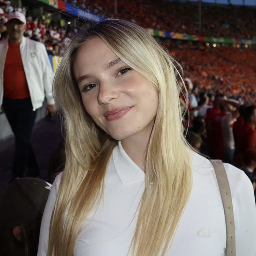 Top 10 German Celebrities 60 Photos - Moonagedaydream.film