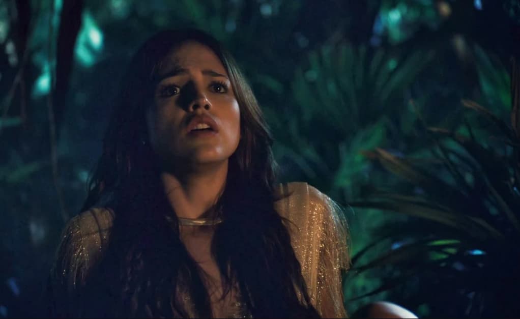 The 25+ Hottest Female Horror Characters (With Photos)