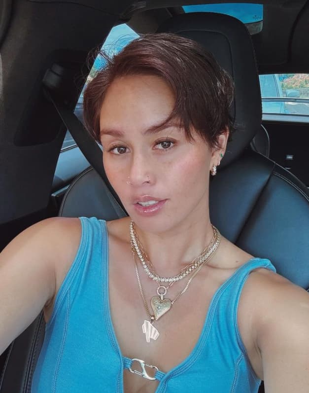 The 35 Hottest Female Surfers, Ranked