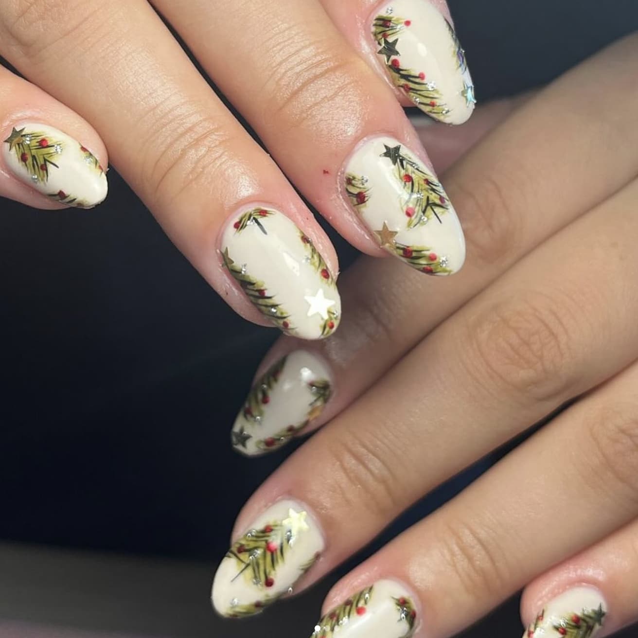The Most Beautiful Christmas Nail Designs, Ranked