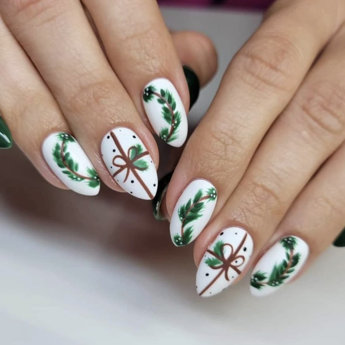 The Most Beautiful Christmas Nail Designs, Ranked