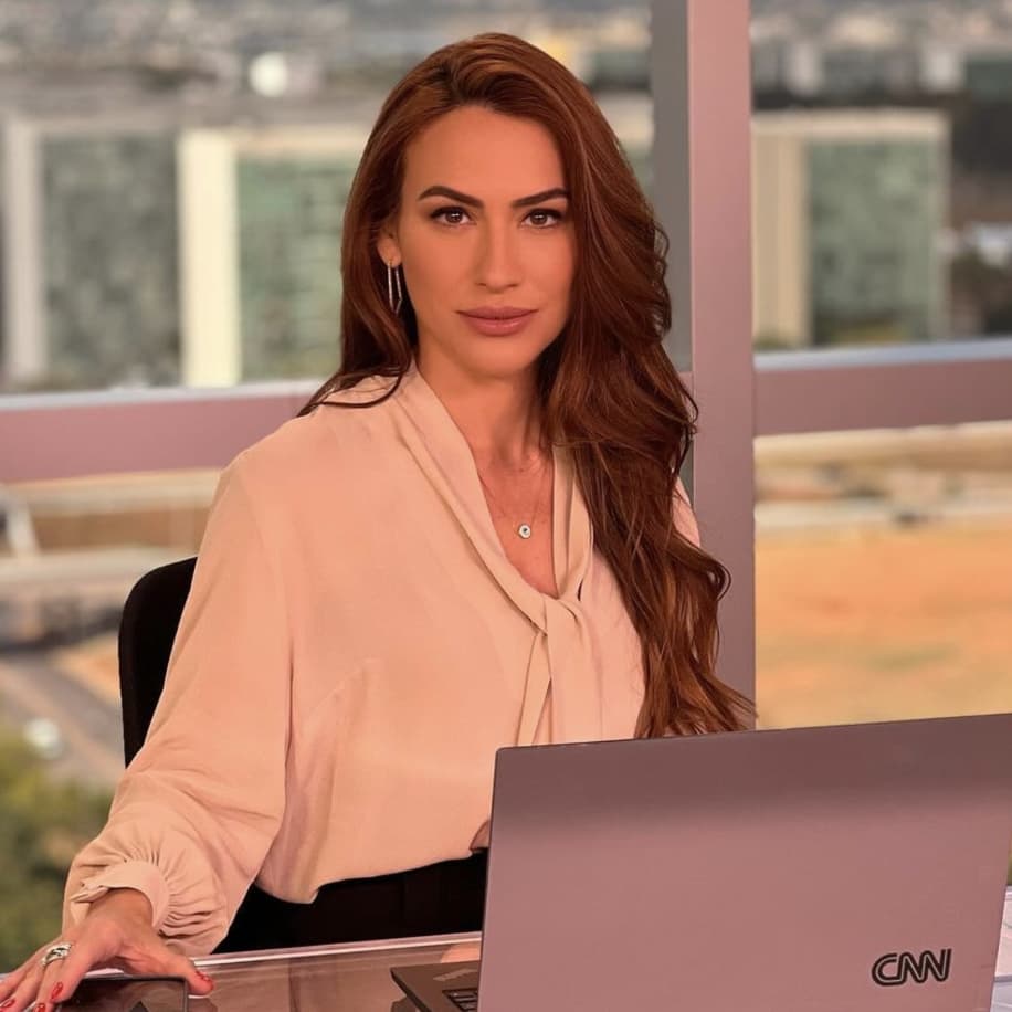 The 30+ Hottest Female CNN News Anchors, Ranked