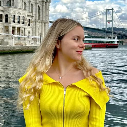 The Most Attractive Female Pool Players, Ranked