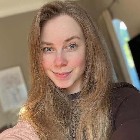 The Most Attractive Female Pool Players, Ranked