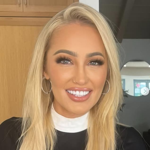 The 14 Hottest Female Real Estate Agents From 'Selling Sunset', Ranked