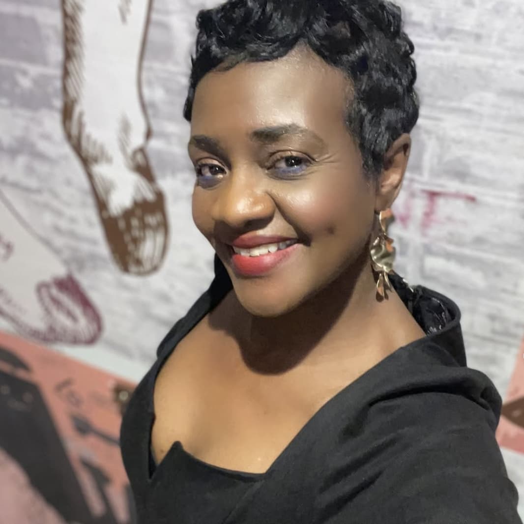 The 17 Hottest Women On 'Outer Banks', Ranked