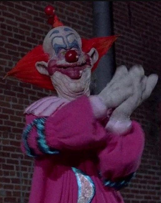 Bozo's Got Nothing on These Creepy Clowns From 'Killer Klowns From ...
