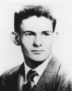 'La Pistolera' Sharon Kinne Spent 50 Years Hiding Under An Alias