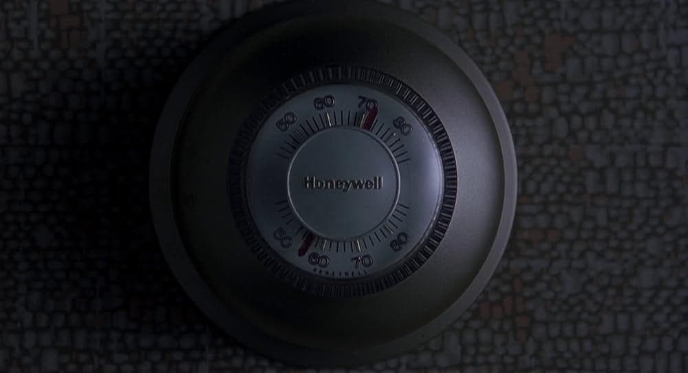 7 Subtle Clues You Missed In 'The Sixth Sense' That Revealed The Twist