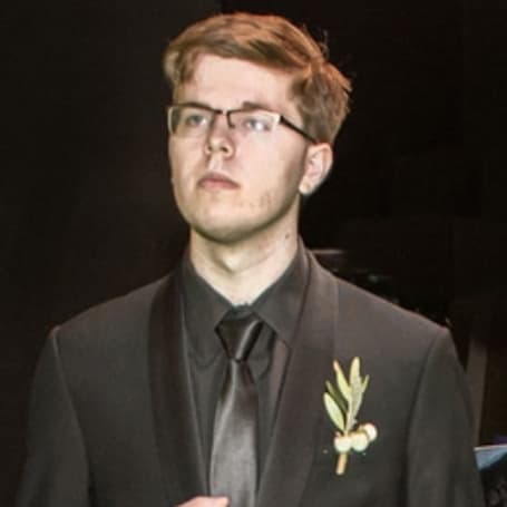 Everything You Should Know About The Technoblade Tribute That Left ...