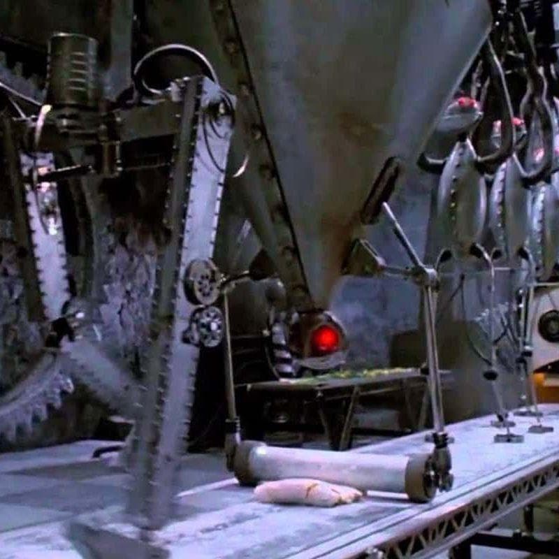20 Hidden Details in Edward Scissorhands That Only True Tim Burton Fans ...