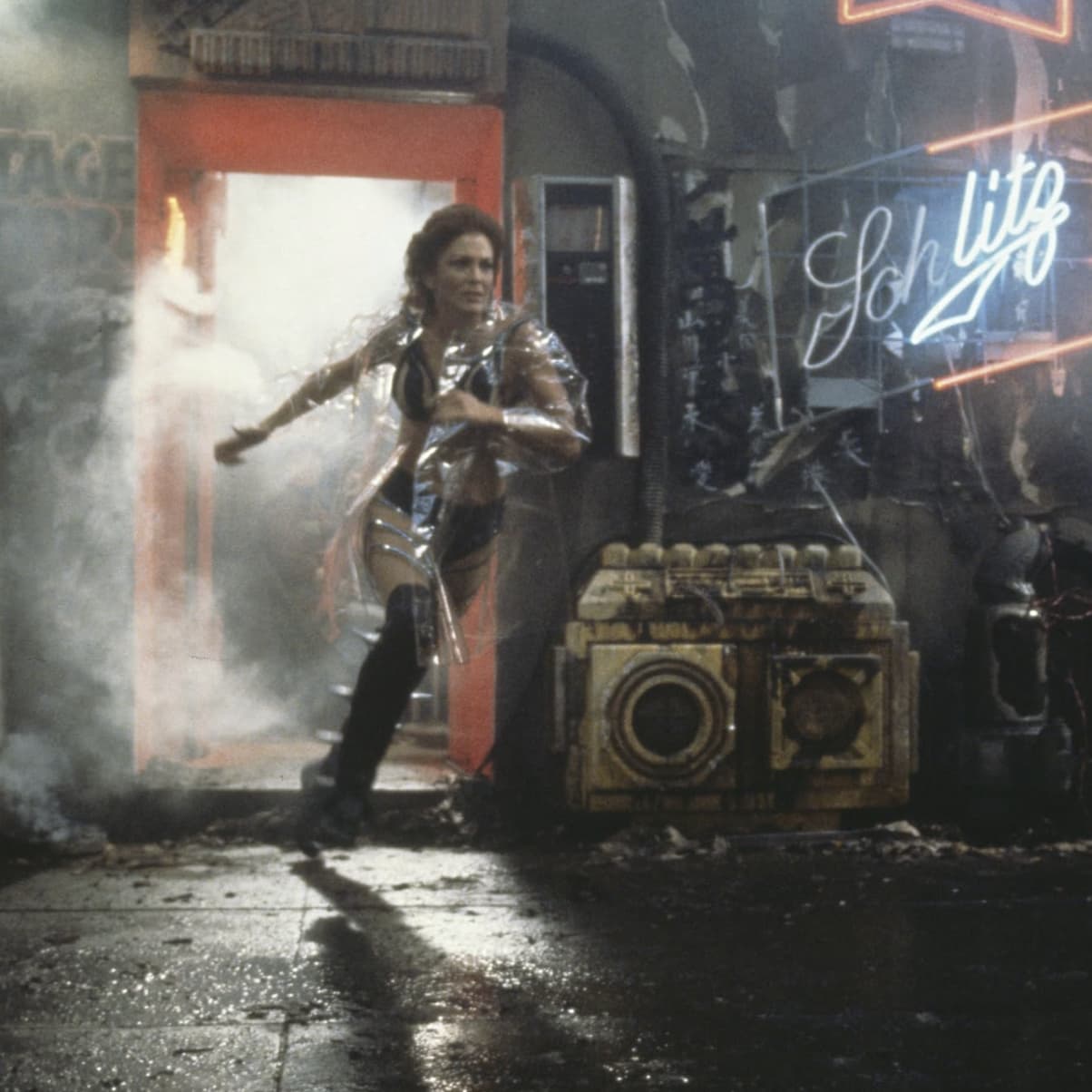 The Hidden Blade Runner Easter Eggs That Connect To Denis Villeneuve's ...