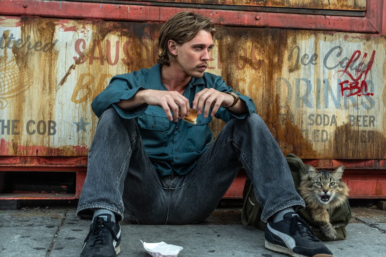 9 Key Details About Austin Butler's Crime Thriller 'Caught Stealing ...