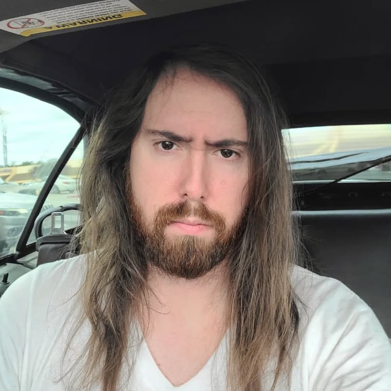 The 20 Most Attractive Male Twitch Streamers (With Photos)