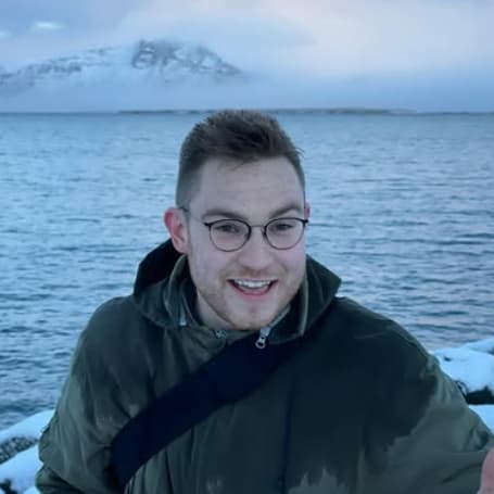 The 20 Most Attractive Male Twitch Streamers (With Photos)