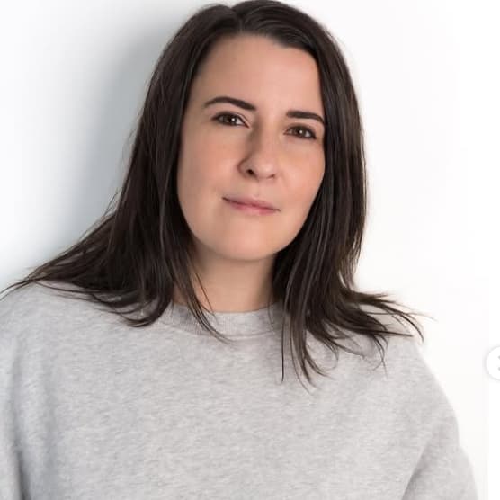 The 25+ Most Hottest Female Podcasters (With Photos)