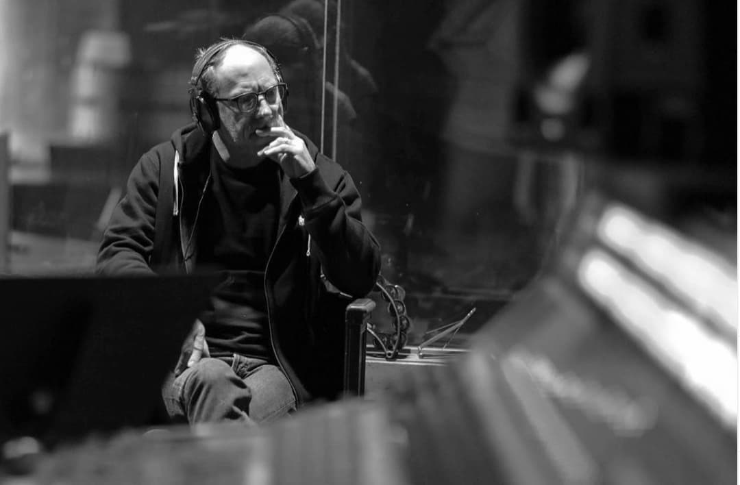 70+ Famous Singers Who Are Aries