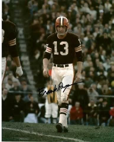 Celebrities Born in 1936 | List of Famous Men & Women Born in 1936